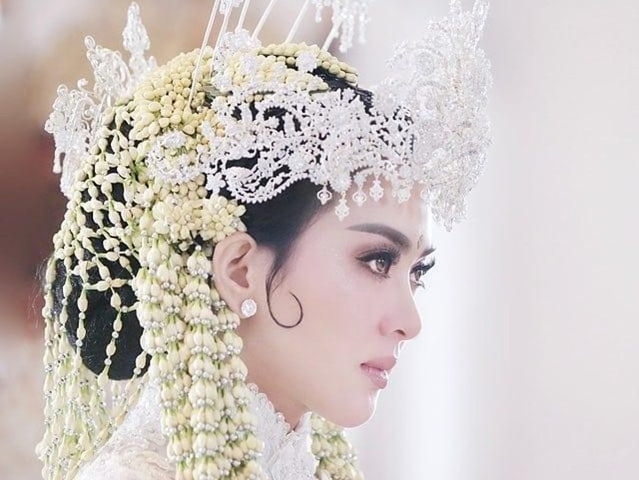 Sejarah Siger Sunda: Mahkota yang Tidak Pernah Ketinggalan Zaman ...