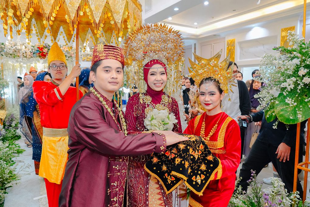 Momen Resepsi Pernikahan Adat Minang